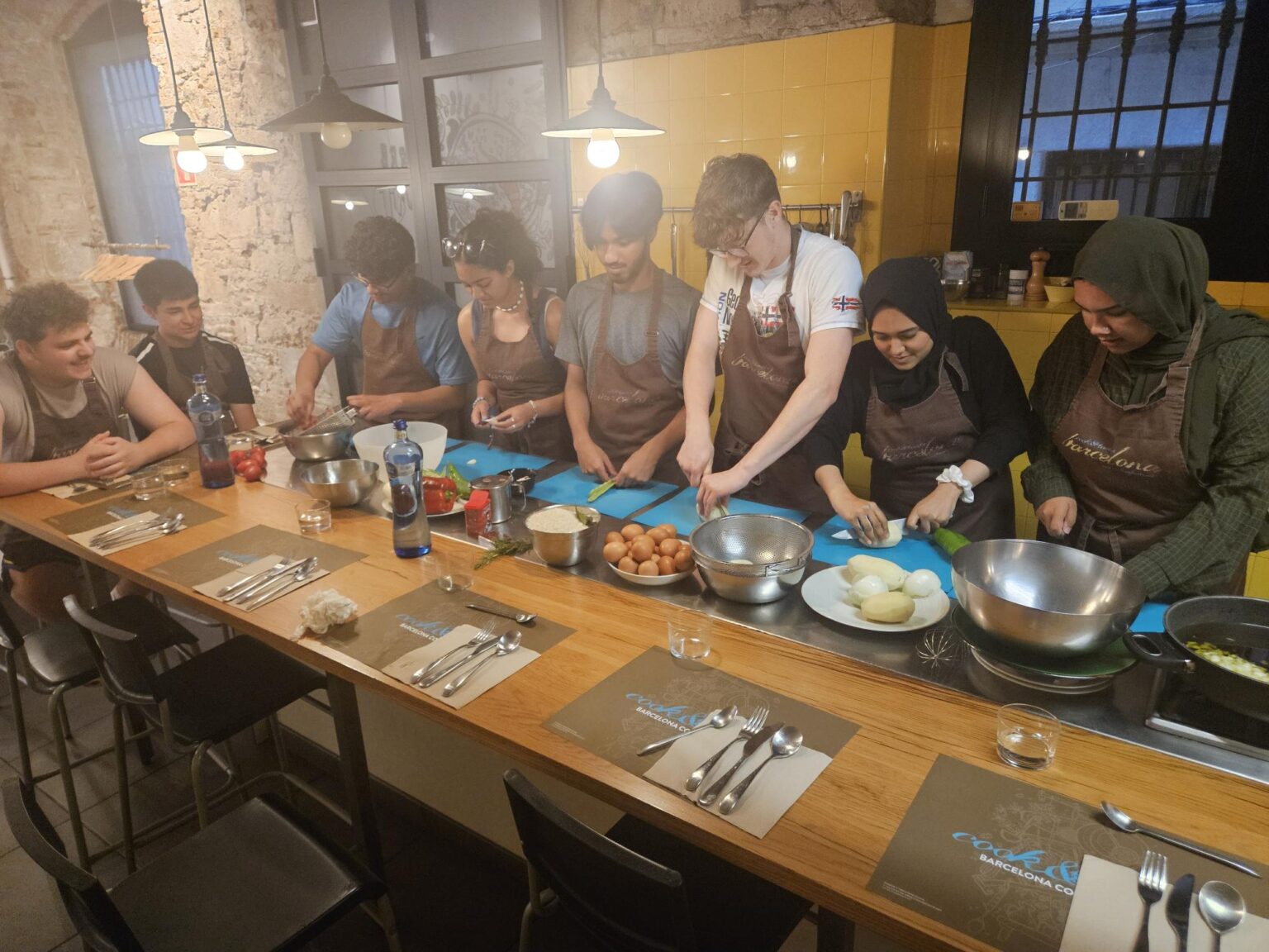 Dysgwyr UG yn Darganfod Mwy o Dreftadaeth Sbaen yn Barcelona - St ...